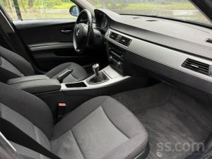 Black BMW 318 2007 in Riga, with an engine capacity of 2.00 L and mileage of 308 thousand km for 2490 €, photo 8 on AUTOMOTO.COM.LV