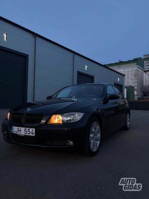Melns BMW 318 2007 Kretinga, ar dzinēja tilpumu 2.00 L un nobraukumu 353 tūkst. km par 2800 €, foto  vietnē AUTOMOTO.COM.LV