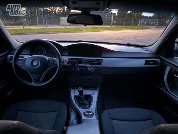 Black BMW 318 2007 in Kretinga, with an engine capacity of 2.00 L and mileage of 353 thousand km for 2800 €, photo 5 on AUTOMOTO.COM.LV