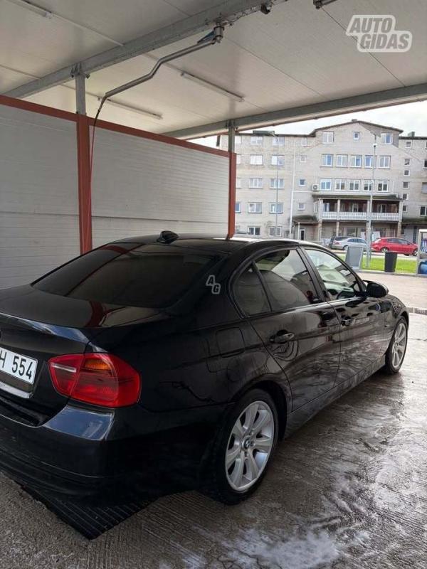 Black BMW 318 2007 in Kretinga, with an engine capacity of 2.00 L and mileage of 353 thousand km for 2800 €, photo 7 on AUTOMOTO.COM.LV