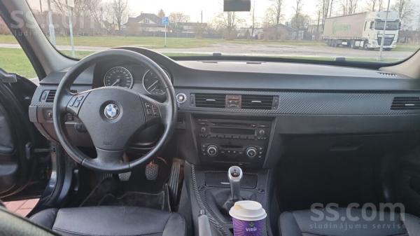 Melns BMW 318 2008 Jelgava, ar dzinēja tilpumu 2.00 L un nobraukumu 335 tūkst. km par 2490 €, foto 3 vietnē AUTOMOTO.COM.LV