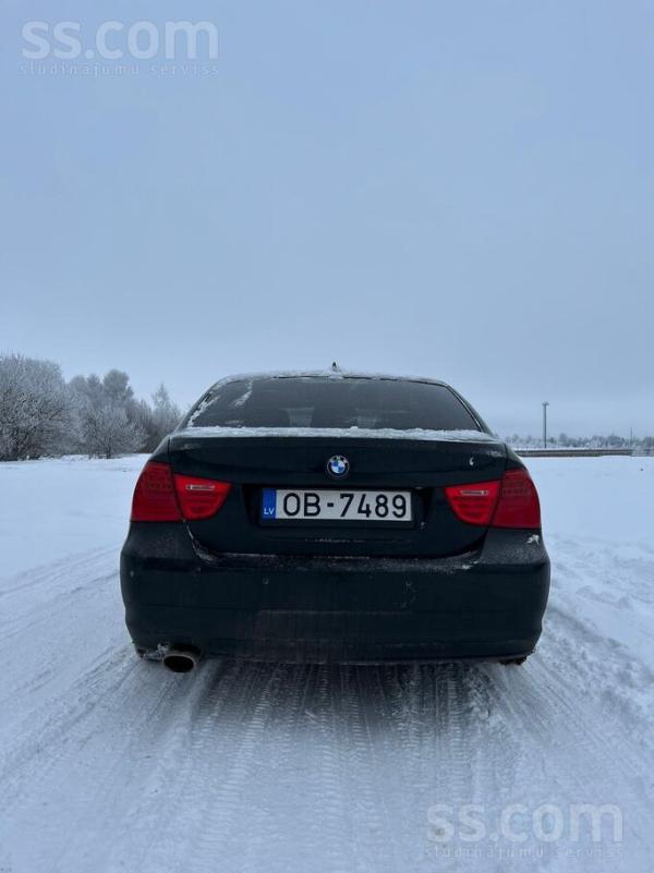 Black BMW 318 2008 in Saldus, with an engine capacity of 2.00 L and mileage of 334 thousand km for 3800 €, photo 4 on AUTOMOTO.COM.LV