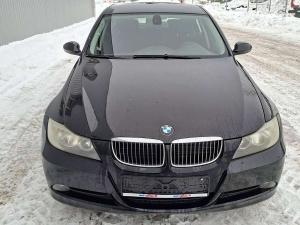 Black BMW 318 2008 in Ukmerge, with an engine capacity of 2.00 L and mileage of 291 thousand km for 3250 €, photo 5 on AUTOMOTO.COM.LV