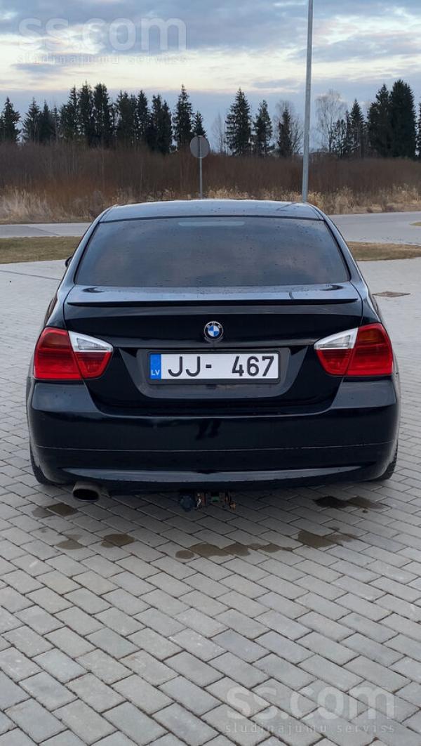 Black BMW 318 2008 in Gulbene, with an engine capacity of 2.00 L and mileage of 290 thousand km for 3700 €, photo 5 on AUTOMOTO.COM.LV