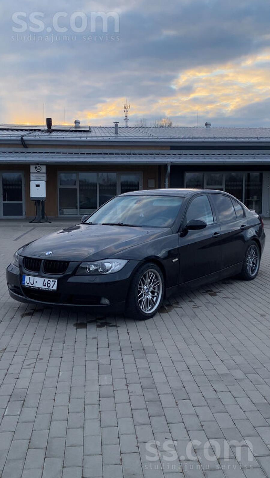 Black BMW 318 2008 in Gulbene, with an engine capacity of 2.00 L and mileage of 290 thousand km for 3700 €, photo 3 on AUTOMOTO.COM.LV