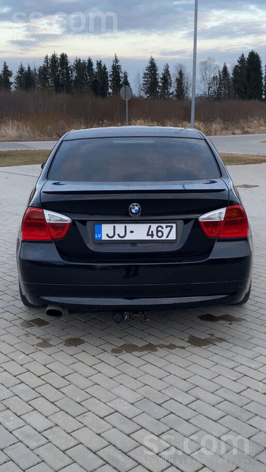 Black BMW 318 2008 in Gulbene, with an engine capacity of 2.00 L and mileage of 290 thousand km for 3700 €, photo 5 on AUTOMOTO.COM.LV