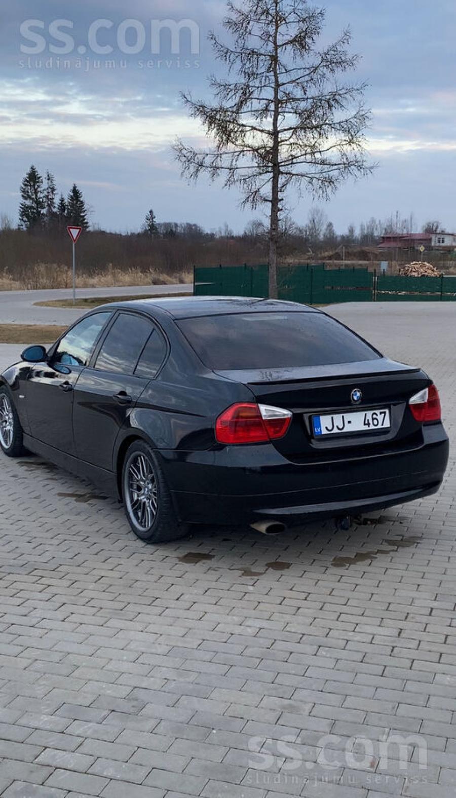 Black BMW 318 2008 in Gulbene, with an engine capacity of 2.00 L and mileage of 290 thousand km for 3700 €, photo 6 on AUTOMOTO.COM.LV