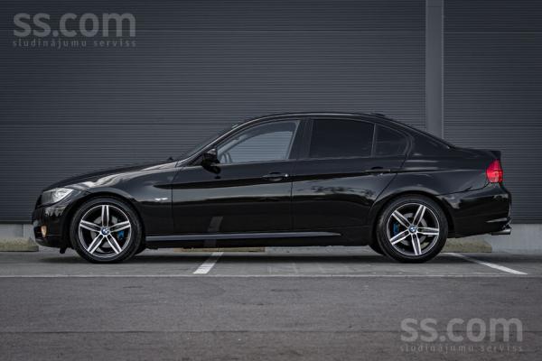 Melns BMW 318 2008 Rīga, ar dzinēja tilpumu 2.00 L un nobraukumu 304 tūkst. km par 4500 €, foto 4 vietnē AUTOMOTO.COM.LV