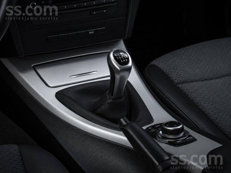 Melns BMW 318 2008 Rīga, ar dzinēja tilpumu 2.00 L un nobraukumu 304 tūkst. km par 4500 €, foto 25 vietnē AUTOMOTO.COM.LV