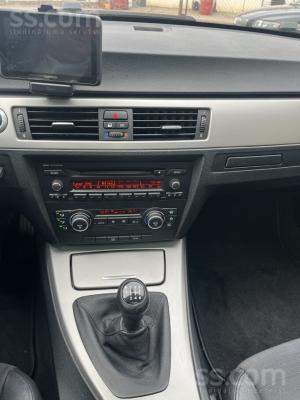 Black BMW 318 2008 in Riga, with an engine capacity of 2.00 L and mileage of 0 thousand km for 3850 €, photo 8 on AUTOMOTO.COM.LV