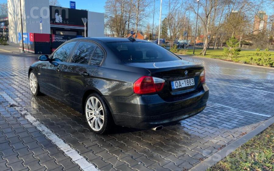 Black BMW 318 2008 in Riga, with an engine capacity of 2.00 L and mileage of 229 thousand km for 5850 €, photo 3 on AUTOMOTO.COM.LV