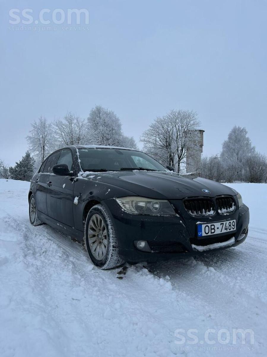 Black BMW 318 2008 in Saldus, with an engine capacity of 2.00 L and mileage of 335 thousand km for 3400 €, photo 1 on AUTOMOTO.COM.LV