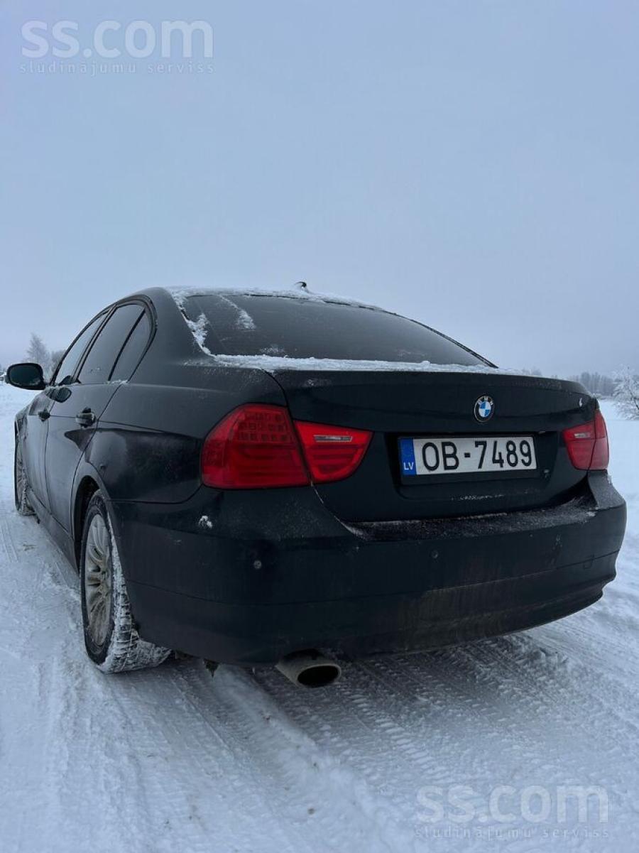 Black BMW 318 2008 in Saldus, with an engine capacity of 2.00 L and mileage of 335 thousand km for 3400 €, photo 8 on AUTOMOTO.COM.LV