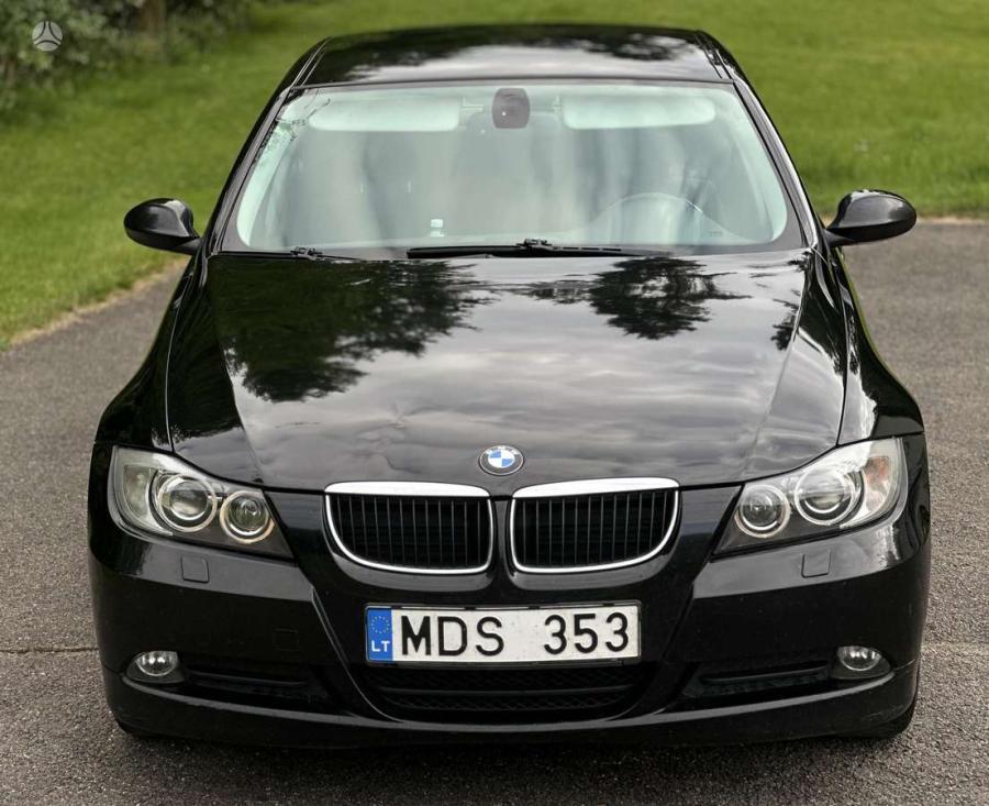 Melns BMW 318 2008 Viļņa, ar dzinēja tilpumu 2.00 L un nobraukumu 500 tūkst. km par 2200 €, foto 5 vietnē AUTOMOTO.COM.LV