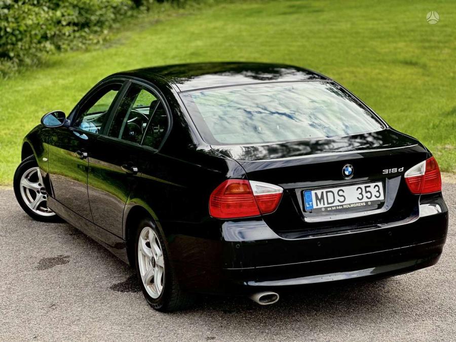 Melns BMW 318 2008 Viļņa, ar dzinēja tilpumu 2.00 L un nobraukumu 500 tūkst. km par 2200 €, foto 11 vietnē AUTOMOTO.COM.LV