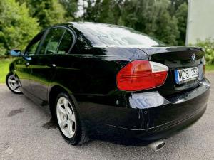 Melns BMW 318 2008 Viļņa, ar dzinēja tilpumu 2.00 L un nobraukumu 500 tūkst. km par 2200 €, foto 12 vietnē AUTOMOTO.COM.LV