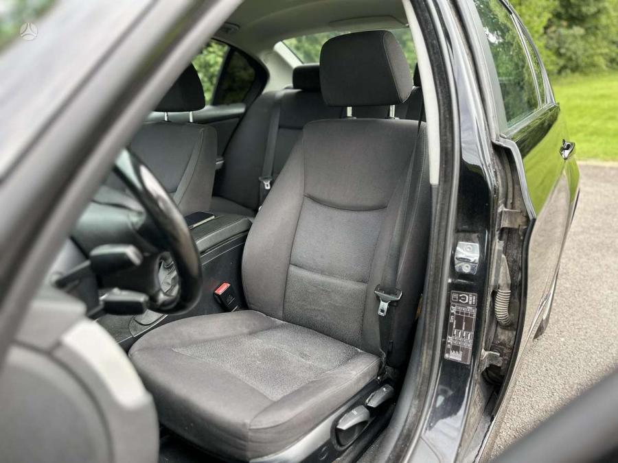 Melns BMW 318 2008 Viļņa, ar dzinēja tilpumu 2.00 L un nobraukumu 500 tūkst. km par 2200 €, foto 18 vietnē AUTOMOTO.COM.LV