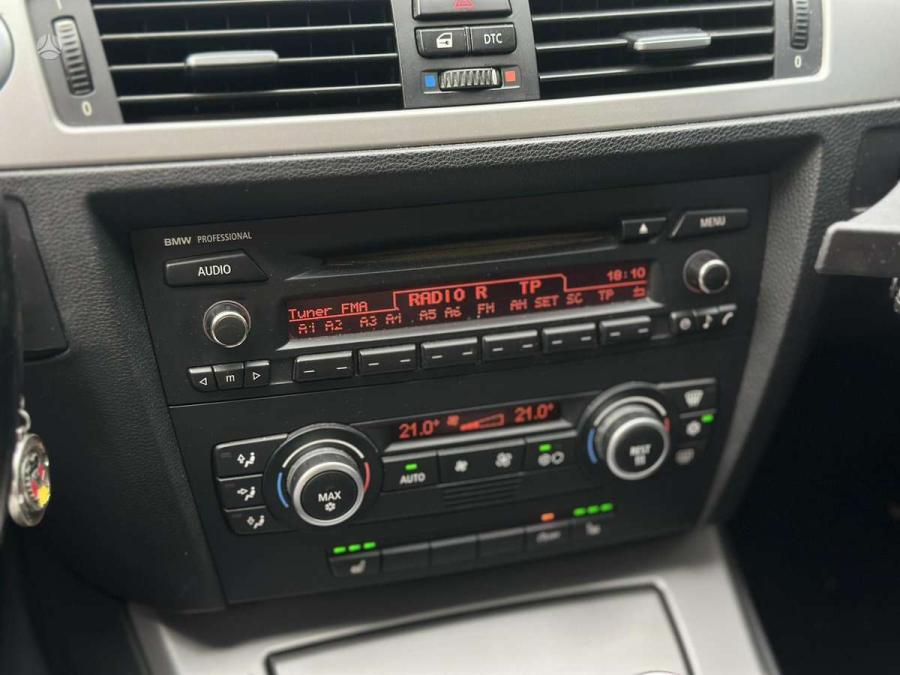 Melns BMW 318 2008 Viļņa, ar dzinēja tilpumu 2.00 L un nobraukumu 500 tūkst. km par 2200 €, foto 22 vietnē AUTOMOTO.COM.LV