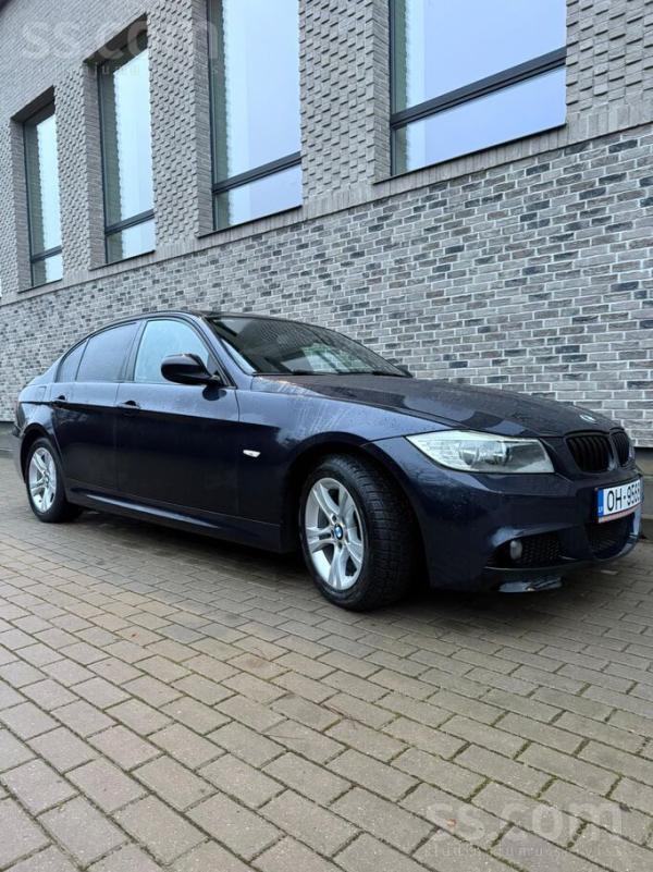Black BMW 318 2009 in Talsi, with an engine capacity of 2.00 L and mileage of 263 thousand km for 6750 €, photo 5 on AUTOMOTO.COM.LV