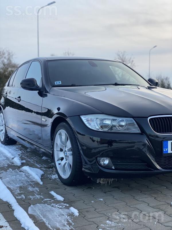 Melns BMW 318 2009 Rīga, ar dzinēja tilpumu 2.00 L un nobraukumu 307 tūkst. km par 3790 €, foto 2 vietnē AUTOMOTO.COM.LV
