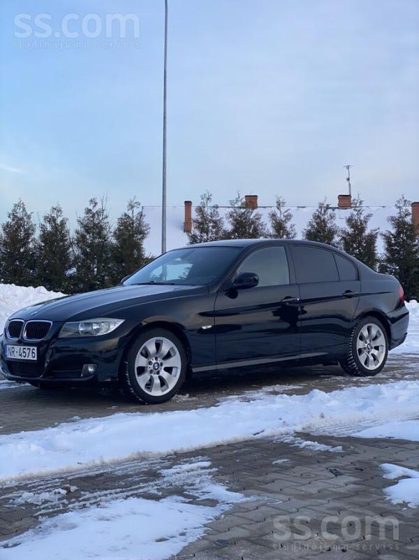 Melns BMW 318 2009 Rīga, ar dzinēja tilpumu 2.00 L un nobraukumu 307 tūkst. km par 3790 €, foto 4 vietnē AUTOMOTO.COM.LV
