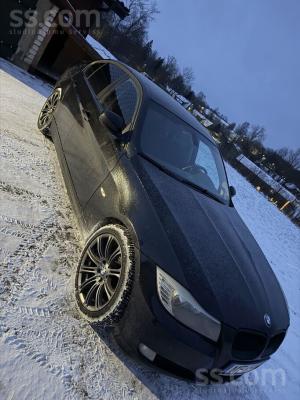 Black BMW 318 2009 in Valmiera, with an engine capacity of 2.00 L and mileage of 413 thousand km for 4200 €, photo 2 on AUTOMOTO.COM.LV