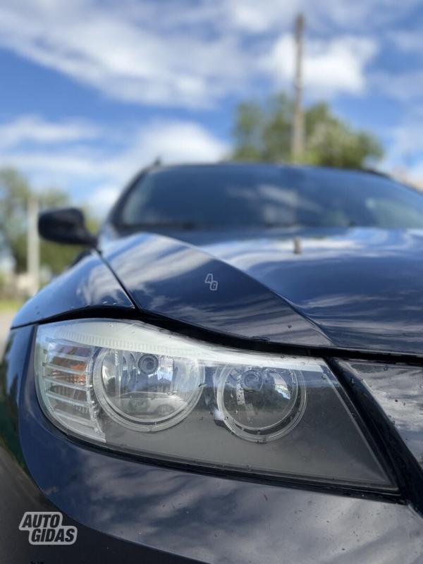 Black BMW 318 2009 in Vilnius, with an engine capacity of 2.00 L and mileage of 310 thousand km for 2900 €, photo 5 on AUTOMOTO.COM.LV