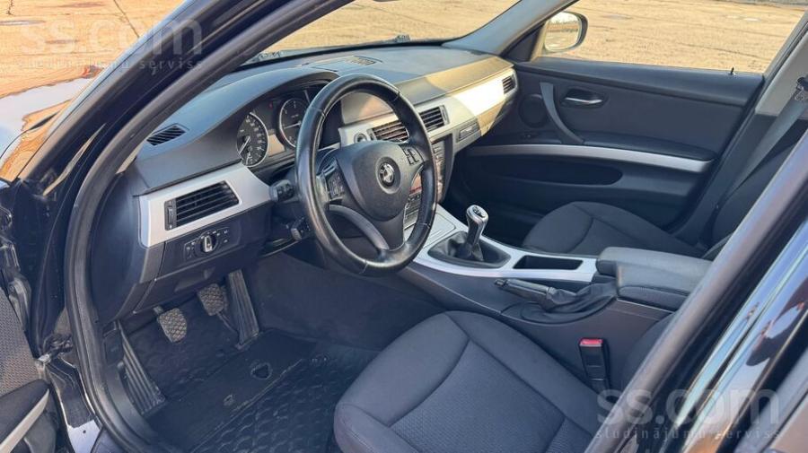 Black BMW 318 2009 in Riga, with an engine capacity of 2.00 L and mileage of 0 thousand km for 4299 €, photo 10 on AUTOMOTO.COM.LV