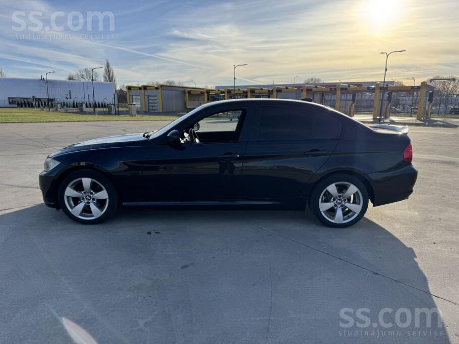 Melns BMW 318 2009 Rīga, ar dzinēja tilpumu 2.00 L un nobraukumu 337 tūkst. km par 3999 €, foto 4 vietnē AUTOMOTO.COM.LV