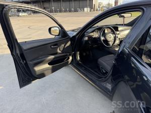 Melns BMW 318 2009 Rīga, ar dzinēja tilpumu 2.00 L un nobraukumu 337 tūkst. km par 3999 €, foto 10 vietnē AUTOMOTO.COM.LV