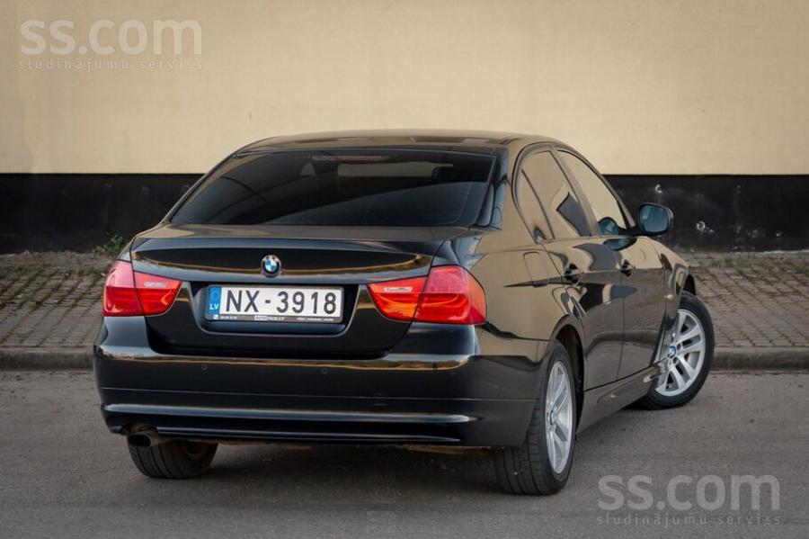Black BMW 318 2009 in Talsi, with an engine capacity of 2.00 L and mileage of 294 thousand km for 5390 €, photo 8 on AUTOMOTO.COM.LV
