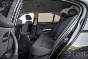 Black BMW 318 2009 in Talsi, with an engine capacity of 2.00 L and mileage of 294 thousand km for 5390 €, photo 11 on AUTOMOTO.COM.LV