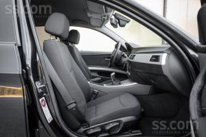 Black BMW 318 2009 in Talsi, with an engine capacity of 2.00 L and mileage of 294 thousand km for 5390 €, photo 13 on AUTOMOTO.COM.LV