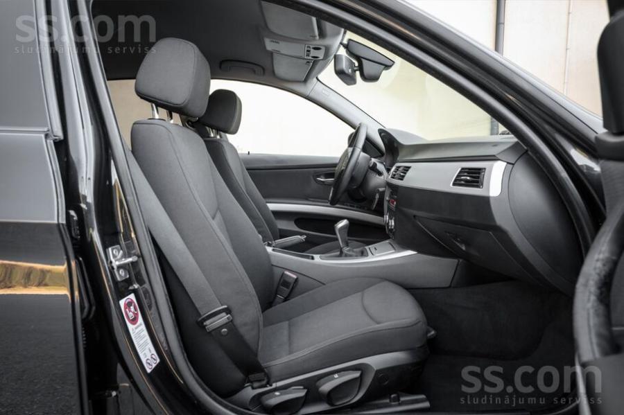 Black BMW 318 2009 in Talsi, with an engine capacity of 2.00 L and mileage of 294 thousand km for 5390 €, photo 13 on AUTOMOTO.COM.LV