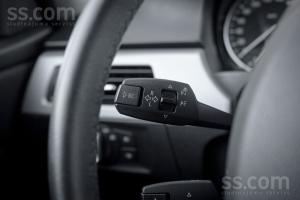 Black BMW 318 2009 in Talsi, with an engine capacity of 2.00 L and mileage of 294 thousand km for 5390 €, photo 16 on AUTOMOTO.COM.LV