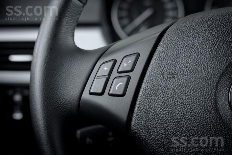 Black BMW 318 2009 in Talsi, with an engine capacity of 2.00 L and mileage of 294 thousand km for 5390 €, photo 18 on AUTOMOTO.COM.LV