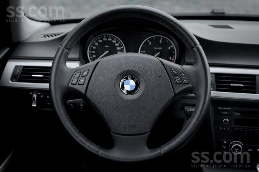 Black BMW 318 2009 in Talsi, with an engine capacity of 2.00 L and mileage of 294 thousand km for 5390 €, photo 19 on AUTOMOTO.COM.LV