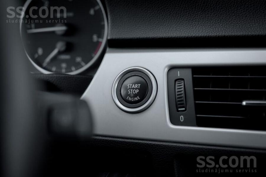 Black BMW 318 2009 in Talsi, with an engine capacity of 2.00 L and mileage of 294 thousand km for 5390 €, photo 22 on AUTOMOTO.COM.LV