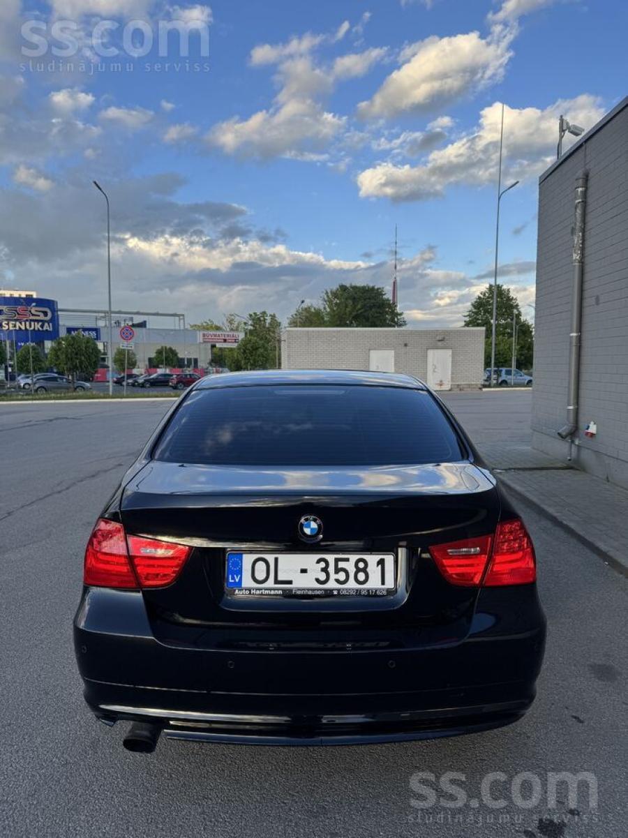 Black BMW 318 2009 in Riga, with an engine capacity of 2.00 L and mileage of 289 thousand km for 4150 €, photo 6 on AUTOMOTO.COM.LV