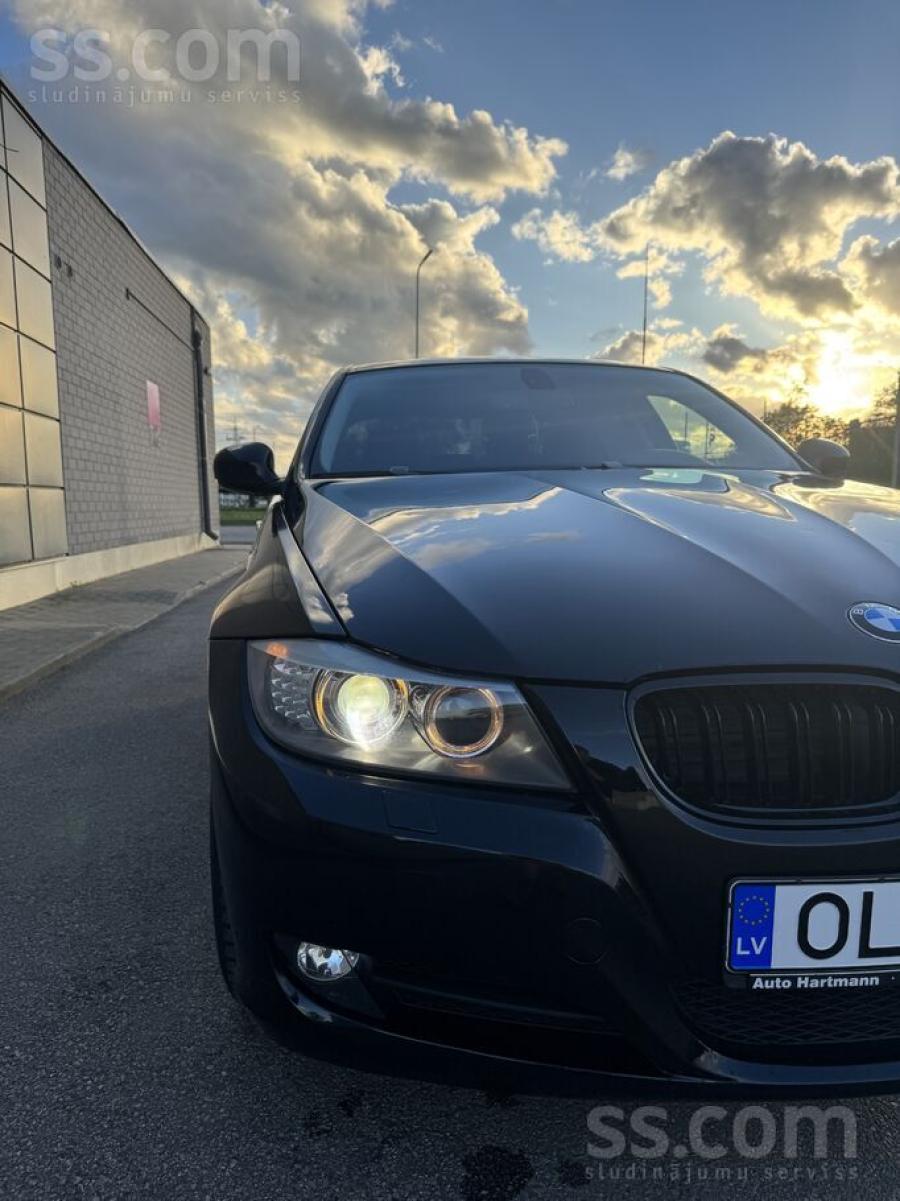 Black BMW 318 2009 in Riga, with an engine capacity of 2.00 L and mileage of 289 thousand km for 4150 €, photo 7 on AUTOMOTO.COM.LV