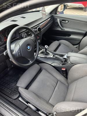 Black BMW 318 2009 in Riga, with an engine capacity of 2.00 L and mileage of 289 thousand km for 4150 €, photo 10 on AUTOMOTO.COM.LV