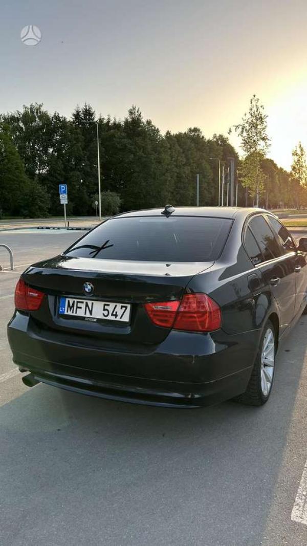 Melns BMW 318 2009 Plungė, ar dzinēja tilpumu 2.00 L un nobraukumu 207 tūkst. km par 4300 €, foto 7 vietnē AUTOMOTO.COM.LV