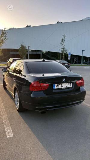 Melns BMW 318 2009 Plungė, ar dzinēja tilpumu 2.00 L un nobraukumu 207 tūkst. km par 4300 €, foto 9 vietnē AUTOMOTO.COM.LV