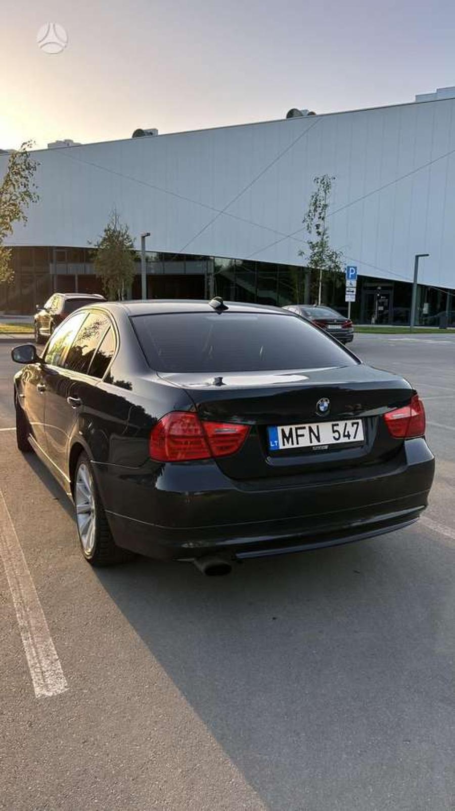 Melns BMW 318 2009 Plungė, ar dzinēja tilpumu 2.00 L un nobraukumu 207 tūkst. km par 4300 €, foto 9 vietnē AUTOMOTO.COM.LV