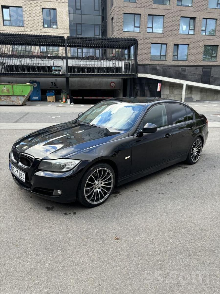 Black BMW 318 2009 in Riga, with an engine capacity of 2.00 L and mileage of 227 thousand km for 3900 €, photo 5 on AUTOMOTO.COM.LV