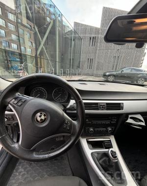 Black BMW 318 2009 in Riga, with an engine capacity of 2.00 L and mileage of 227 thousand km for 3900 €, photo 6 on AUTOMOTO.COM.LV