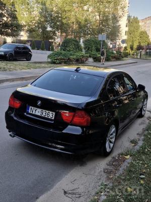 Black BMW 318 2009 in Riga, with an engine capacity of 2.00 L and mileage of 467 thousand km for 3800 €, photo 3 on AUTOMOTO.COM.LV