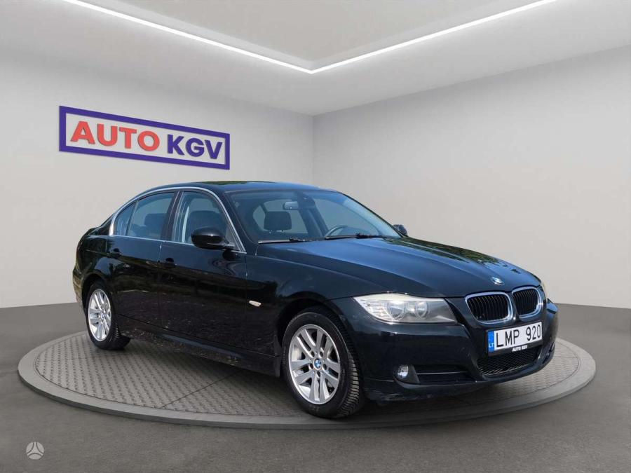 Black BMW 318 2009 in Klaipeda, with an engine capacity of 2.00 L and mileage of 236 thousand km for 4999 €, photo 8 on AUTOMOTO.COM.LV