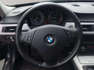 Black BMW 318 2009 in Klaipeda, with an engine capacity of 2.00 L and mileage of 236 thousand km for 4999 €, photo 19 on AUTOMOTO.COM.LV