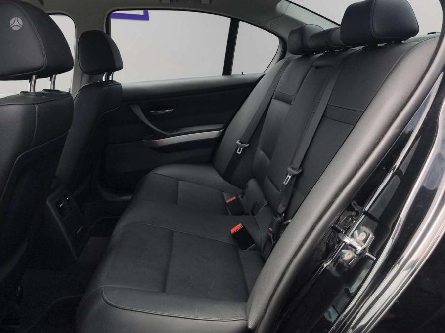 Melns BMW 318 2009 Klaipėda, ar dzinēja tilpumu 2.00 L un nobraukumu 236 tūkst. km par 4999 €, foto 12 vietnē AUTOMOTO.COM.LV